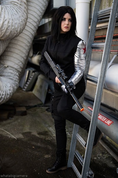 Justine G - Multiverse Of Color