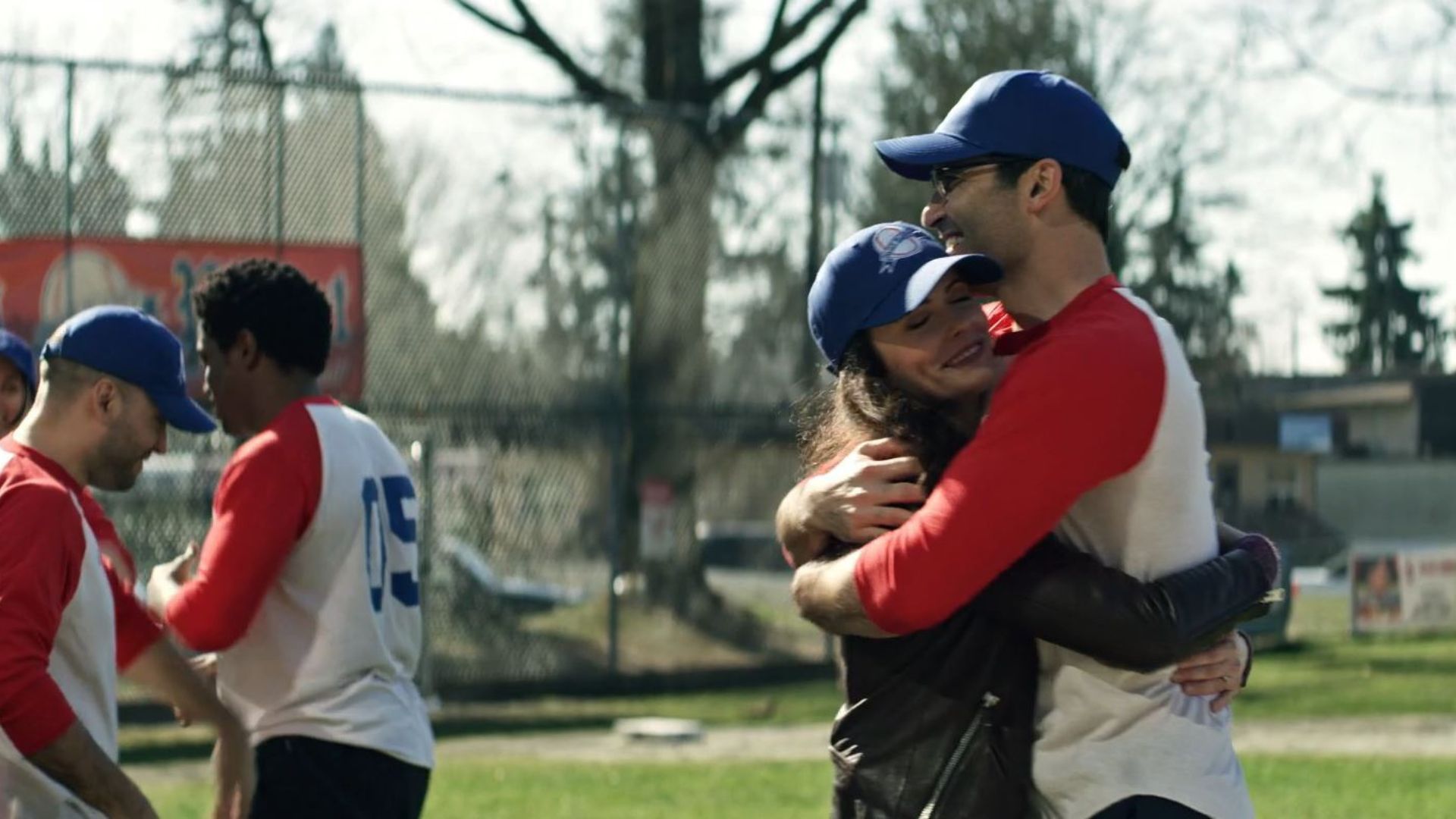 Clark hugging Lois (1) - Multiverse Of Color