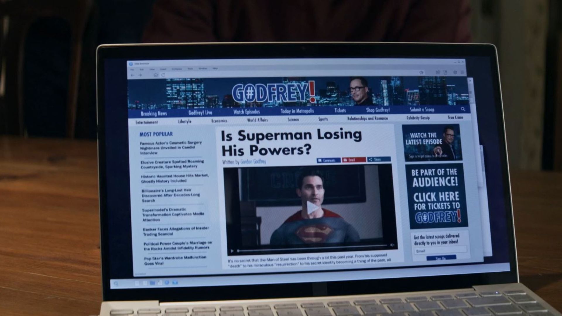 Is Superman losing his powers - Multiverse Of Color